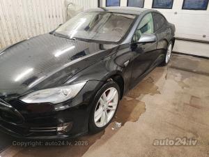 Melns Tesla Model S 2014 Antsla, ar dzinēja tilpumu 0.00 L un nobraukumu 269 tūkst. km par 14975 €, foto 10 vietnē AUTOMOTO.COM.LV