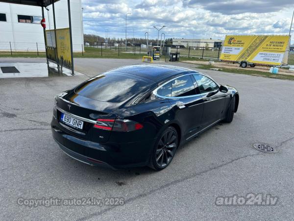 Melns Tesla Model S 2014 Tartu, ar dzinēja tilpumu 0.00 L un nobraukumu 193 tūkst. km par 13999 €, foto 6 vietnē AUTOMOTO.COM.LV