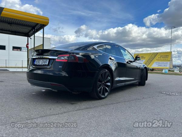 Melns Tesla Model S 2014 Tartu, ar dzinēja tilpumu 0.00 L un nobraukumu 193 tūkst. km par 13999 €, foto 7 vietnē AUTOMOTO.COM.LV