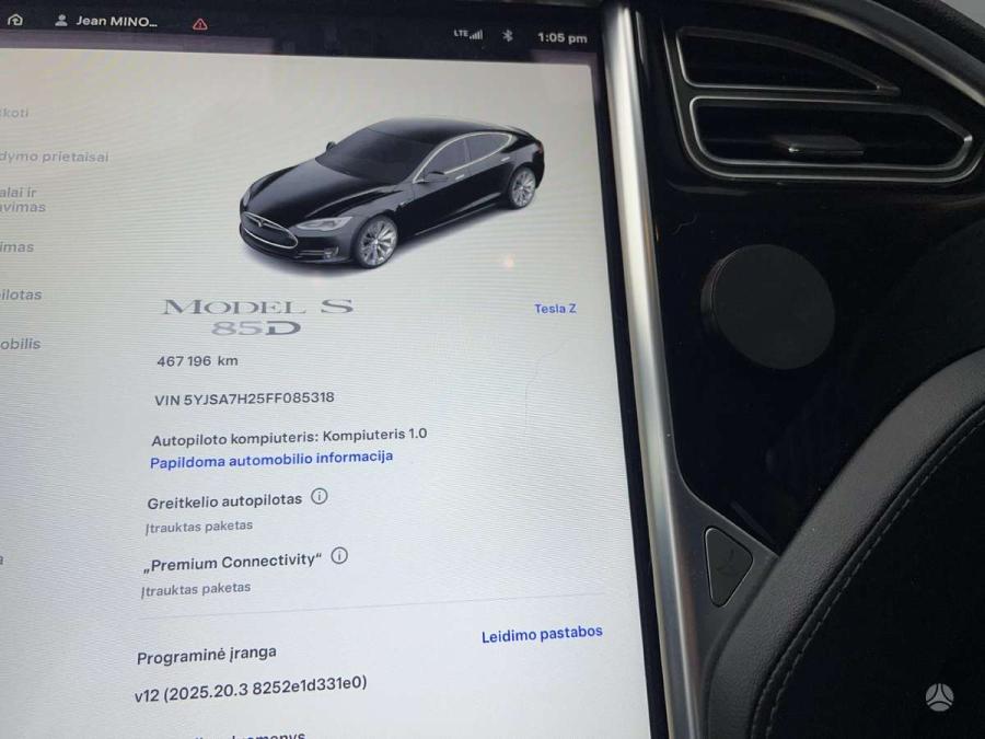 Melns Tesla Model S 2015 Alīta, ar dzinēja tilpumu 0.00 L un nobraukumu 267 tūkst. km par 6200 €, foto 18 vietnē AUTOMOTO.COM.LV