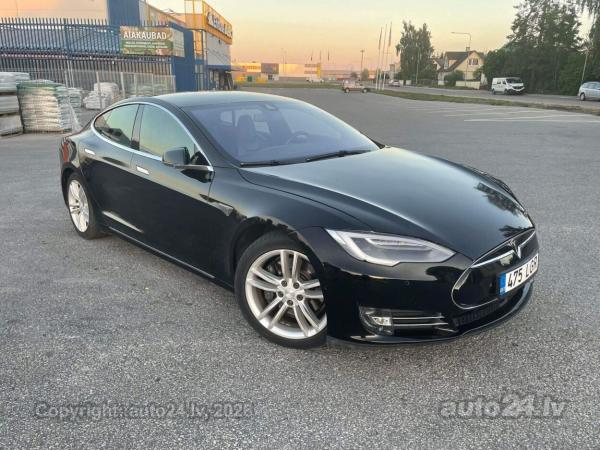 Melns Tesla Model S 2015 Tallina, ar dzinēja tilpumu 0.00 L un nobraukumu 393 tūkst. km par 21900 €, foto 1 vietnē AUTOMOTO.COM.LV