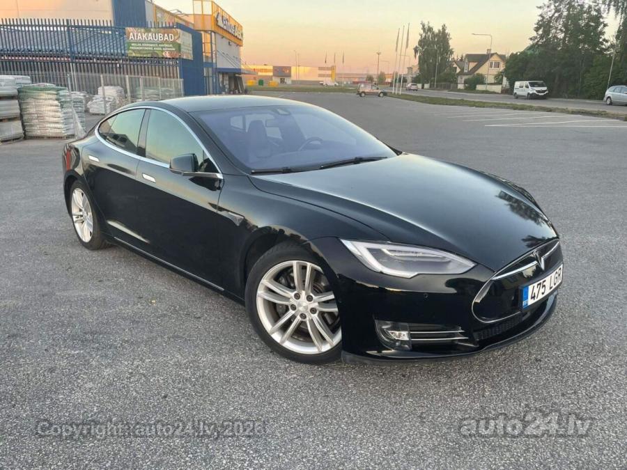 Melns Tesla Model S 2015 Tallina, ar dzinēja tilpumu 0.00 L un nobraukumu 393 tūkst. km par 21900 €, foto 1 vietnē AUTOMOTO.COM.LV