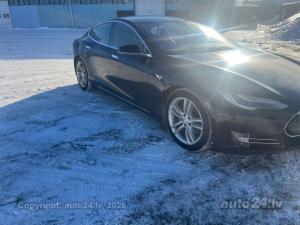 Melns Tesla Model S 2015 Tallina, ar dzinēja tilpumu 0.00 L un nobraukumu 393 tūkst. km par 21900 €, foto 4 vietnē AUTOMOTO.COM.LV