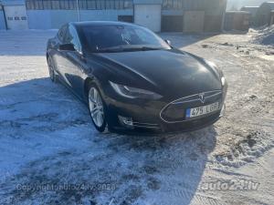 Melns Tesla Model S 2015 Tallina, ar dzinēja tilpumu 0.00 L un nobraukumu 393 tūkst. km par 21900 €, foto 5 vietnē AUTOMOTO.COM.LV