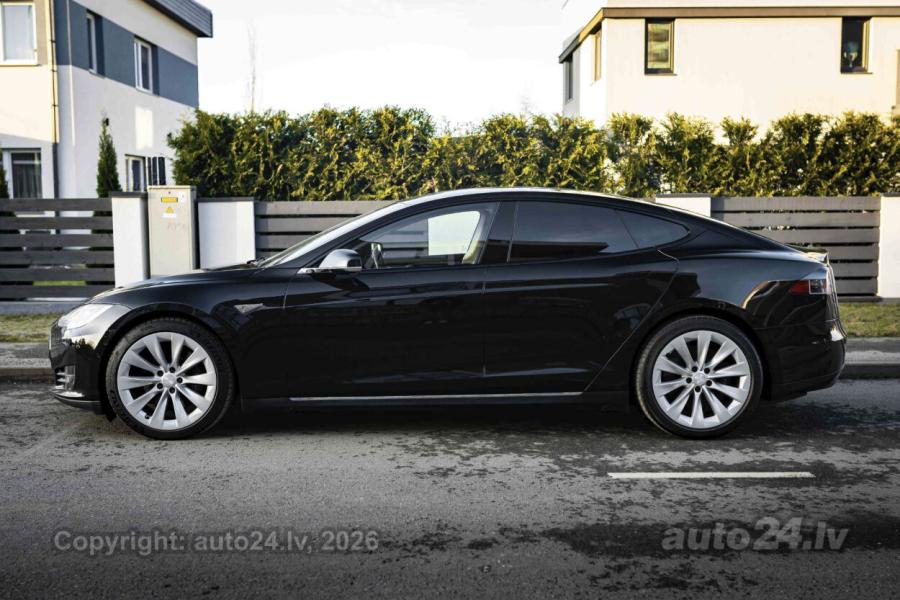 Black Tesla Model S 2015 in Tallinn, with an engine capacity of 0.00 L and mileage of 170 thousand km for 16990 €, photo 4 on AUTOMOTO.COM.LV