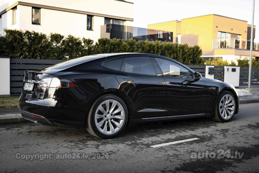 Black Tesla Model S 2015 in Tallinn, with an engine capacity of 0.00 L and mileage of 170 thousand km for 16990 €, photo 6 on AUTOMOTO.COM.LV