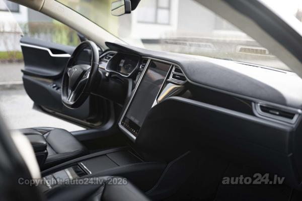 Melns Tesla Model S 2015 Tallina, ar dzinēja tilpumu 0.00 L un nobraukumu 170 tūkst. km par 16990 €, foto 11 vietnē AUTOMOTO.COM.LV