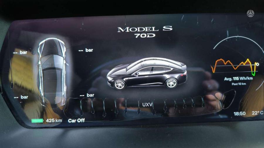 Black Tesla Model S 2015 in Siauliai, with an engine capacity of 0.00 L and mileage of 102 thousand km for 14500 €, photo 21 on AUTOMOTO.COM.LV