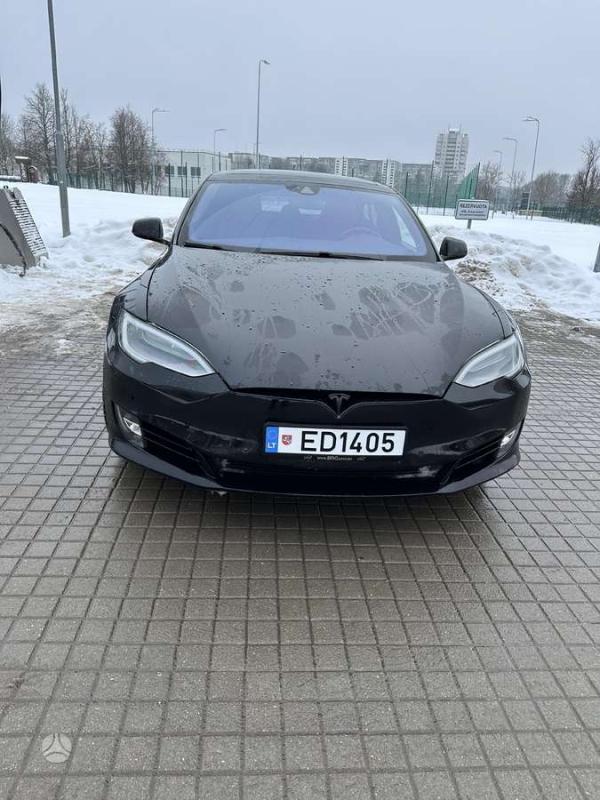 Black Tesla Model S 2016 in Vilnius, with an engine capacity of 0.00 L and mileage of 259 thousand km for 16500 €, photo 1 on AUTOMOTO.COM.LV