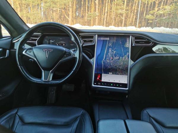 Melns Tesla Model S 2016 Kauņa, ar dzinēja tilpumu 0.00 L un nobraukumu 182 tūkst. km par 16849 €, foto 7 vietnē AUTOMOTO.COM.LV
