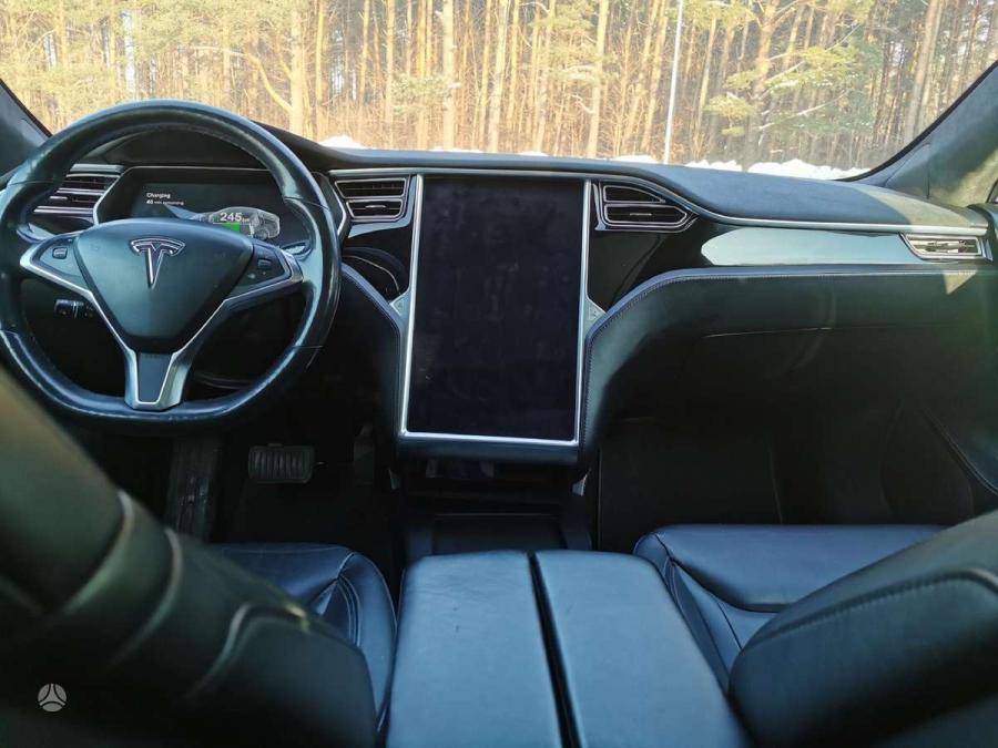 Melns Tesla Model S 2016 Kauņa, ar dzinēja tilpumu 0.00 L un nobraukumu 182 tūkst. km par 16849 €, foto 9 vietnē AUTOMOTO.COM.LV