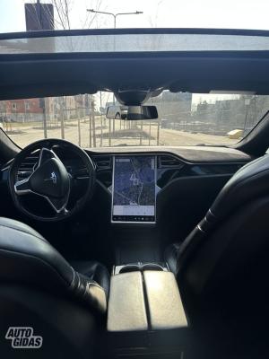 Black Tesla Model S 2016 in Vilnius, with an engine capacity of 0.00 L and mileage of 261 thousand km for 15399 €, photo 12 on AUTOMOTO.COM.LV