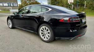 Melns Tesla Model S 2016 Rīga, ar dzinēja tilpumu 0.00 L un nobraukumu 16 tūkst. km par 15777 €, foto 3 vietnē AUTOMOTO.COM.LV
