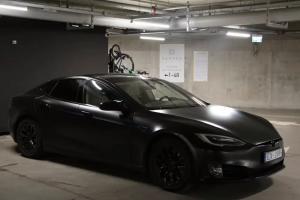 Melns Tesla Model S 2016 Mārupe, ar dzinēja tilpumu 7.00 L un nobraukumu 130 tūkst. km par 18450 €, foto 9 vietnē AUTOMOTO.COM.LV