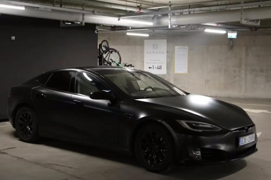 Melns Tesla Model S 2016 Mārupe, ar dzinēja tilpumu 7.00 L un nobraukumu 130 tūkst. km par 18450 €, foto 9 vietnē AUTOMOTO.COM.LV