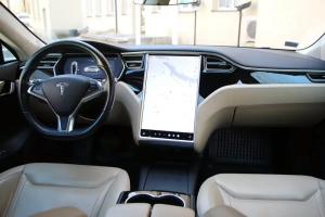 Melns Tesla Model S 2016 Mārupe, ar dzinēja tilpumu 7.00 L un nobraukumu 130 tūkst. km par 18450 €, foto 11 vietnē AUTOMOTO.COM.LV