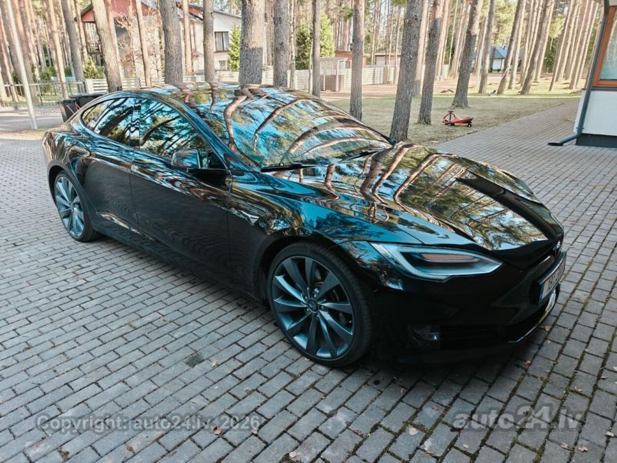 Black Tesla Model S 2017 in Tartu, with an engine capacity of 0.00 L and mileage of 150 thousand km for 23990 €, photo 4 on AUTOMOTO.COM.LV