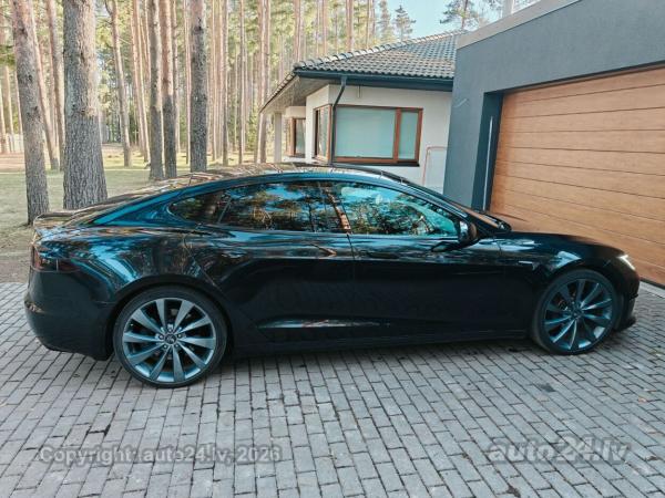 Melns Tesla Model S 2017 Tartu, ar dzinēja tilpumu 0.00 L un nobraukumu 150 tūkst. km par 23990 €, foto 5 vietnē AUTOMOTO.COM.LV