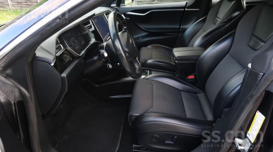 Black Tesla Model S 2017 in Riga, with an engine capacity of 0.00 L and mileage of 147 thousand km for 17200 €, photo 10 on AUTOMOTO.COM.LV