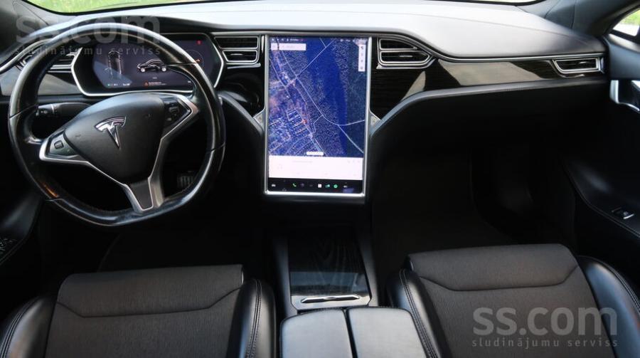 Black Tesla Model S 2017 in Riga, with an engine capacity of 0.00 L and mileage of 147 thousand km for 17200 €, photo 12 on AUTOMOTO.COM.LV