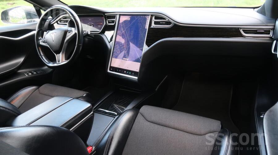 Black Tesla Model S 2017 in Riga, with an engine capacity of 0.00 L and mileage of 147 thousand km for 17200 €, photo 13 on AUTOMOTO.COM.LV