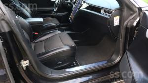 Black Tesla Model S 2017 in Riga, with an engine capacity of 0.00 L and mileage of 147 thousand km for 17200 €, photo 14 on AUTOMOTO.COM.LV