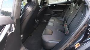 Black Tesla Model S 2017 in Riga, with an engine capacity of 0.00 L and mileage of 147 thousand km for 17200 €, photo 15 on AUTOMOTO.COM.LV