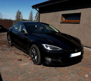 Melns Tesla Model S 2017 Marijampole, ar dzinēja tilpumu 0.00 L un nobraukumu 254 tūkst. km par 16500 €, foto  vietnē AUTOMOTO.COM.LV