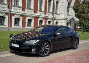 Melns Tesla Model S 2017 Jelgava, ar dzinēja tilpumu 0.00 L un nobraukumu 0 tūkst. km par 21750 €, foto  vietnē AUTOMOTO.COM.LV