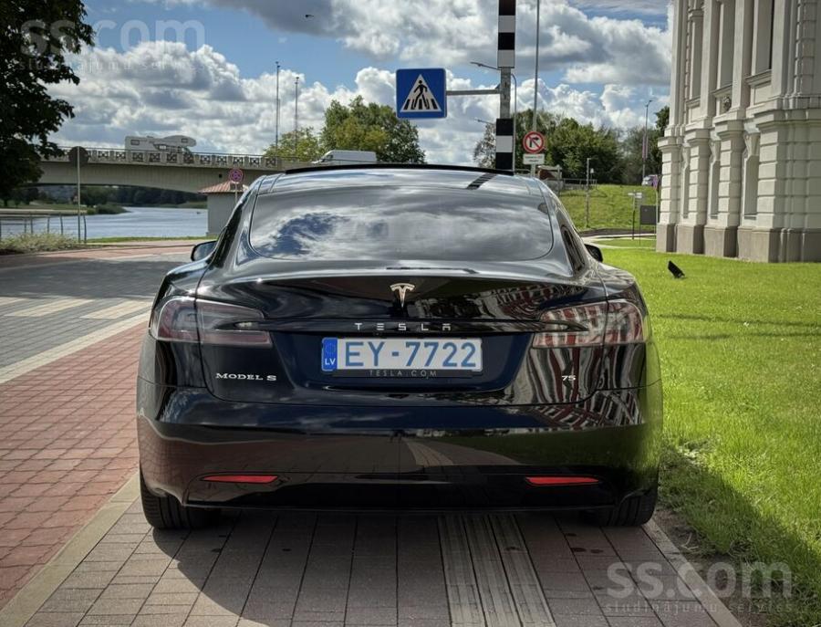 Melns Tesla Model S 2017 Jelgava, ar dzinēja tilpumu 0.00 L un nobraukumu 0 tūkst. km par 21750 €, foto 9 vietnē AUTOMOTO.COM.LV