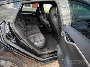 Melns Tesla Model S 2017 Jelgava, ar dzinēja tilpumu 0.00 L un nobraukumu 0 tūkst. km par 21750 €, foto 12 vietnē AUTOMOTO.COM.LV
