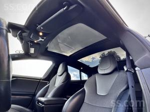 Melns Tesla Model S 2017 Jelgava, ar dzinēja tilpumu 0.00 L un nobraukumu 0 tūkst. km par 21750 €, foto 14 vietnē AUTOMOTO.COM.LV