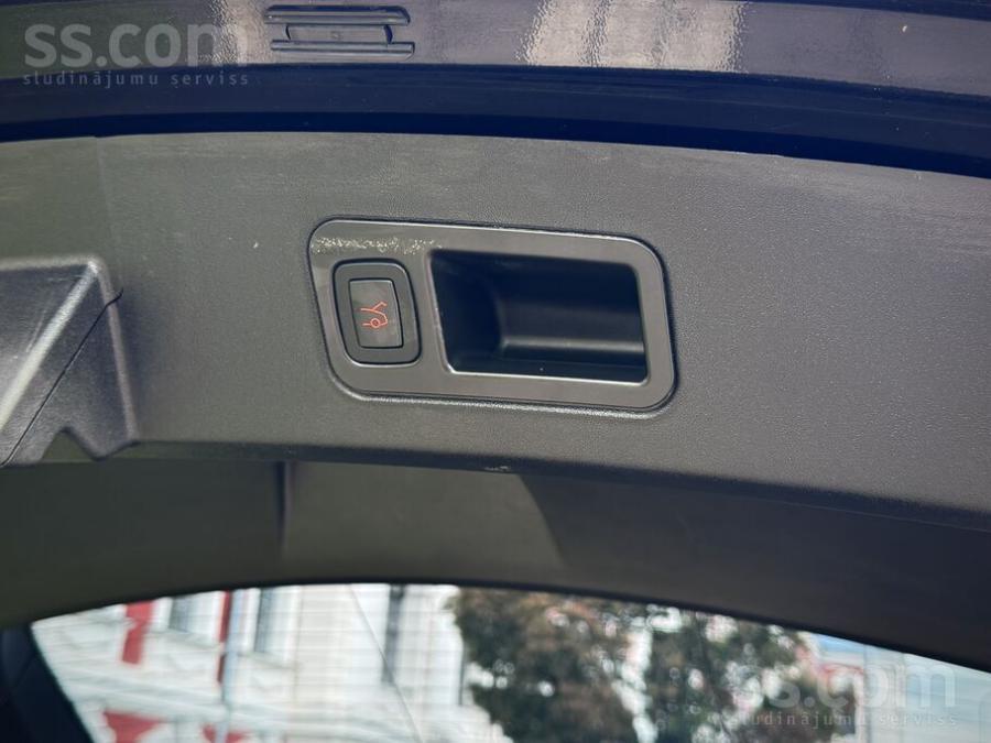 Melns Tesla Model S 2017 Jelgava, ar dzinēja tilpumu 0.00 L un nobraukumu 0 tūkst. km par 21750 €, foto 22 vietnē AUTOMOTO.COM.LV