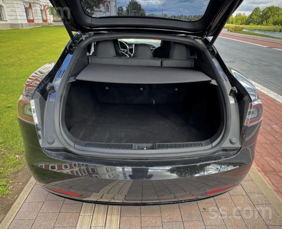 Melns Tesla Model S 2017 Jelgava, ar dzinēja tilpumu 0.00 L un nobraukumu 0 tūkst. km par 21750 €, foto 24 vietnē AUTOMOTO.COM.LV