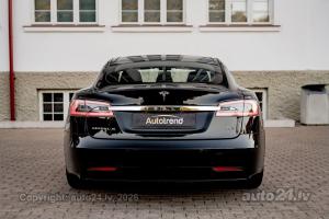 Melns Tesla Model S 2017 Pērnava, ar dzinēja tilpumu 0.00 L un nobraukumu 212 tūkst. km par 19990 €, foto 7 vietnē AUTOMOTO.COM.LV