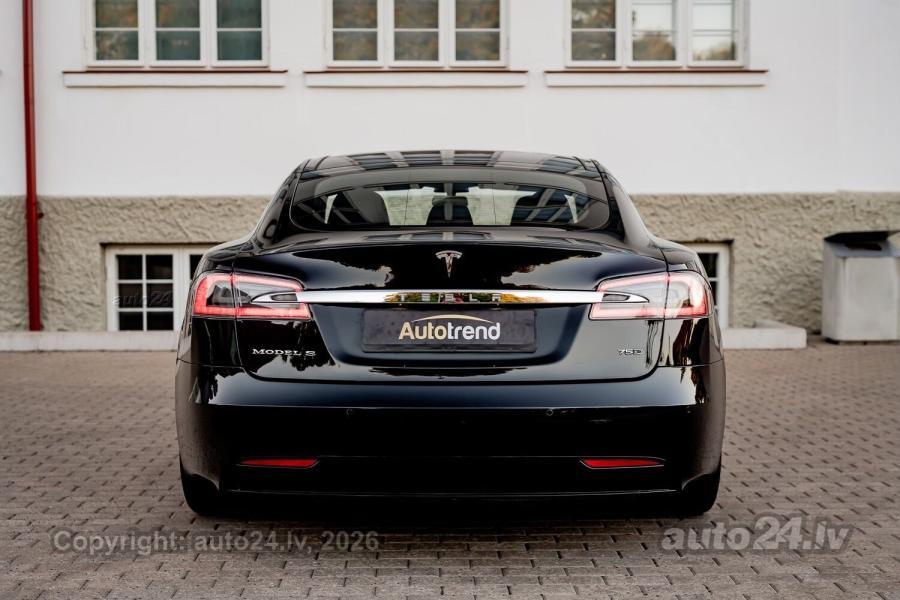 Melns Tesla Model S 2017 Pērnava, ar dzinēja tilpumu 0.00 L un nobraukumu 212 tūkst. km par 19990 €, foto 7 vietnē AUTOMOTO.COM.LV