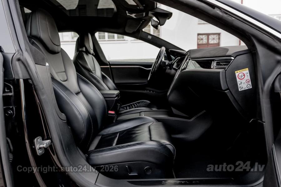 Melns Tesla Model S 2017 Pērnava, ar dzinēja tilpumu 0.00 L un nobraukumu 212 tūkst. km par 19990 €, foto 16 vietnē AUTOMOTO.COM.LV