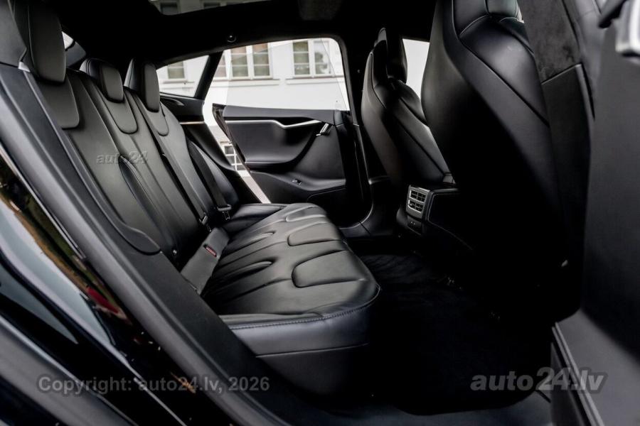 Melns Tesla Model S 2017 Pērnava, ar dzinēja tilpumu 0.00 L un nobraukumu 212 tūkst. km par 19990 €, foto 17 vietnē AUTOMOTO.COM.LV