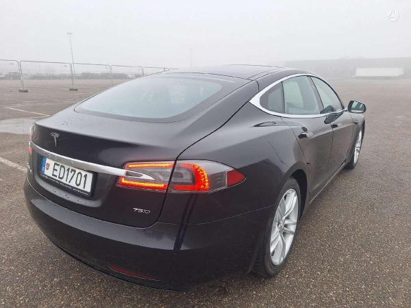 Melns Tesla Model S 2018 Marijampole, ar dzinēja tilpumu 0.00 L un nobraukumu 141 tūkst. km par 22869 €, foto 6 vietnē AUTOMOTO.COM.LV