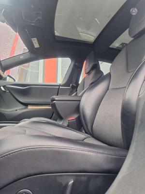 Melns Tesla Model S 2018 Marijampole, ar dzinēja tilpumu 0.00 L un nobraukumu 141 tūkst. km par 22869 €, foto 13 vietnē AUTOMOTO.COM.LV