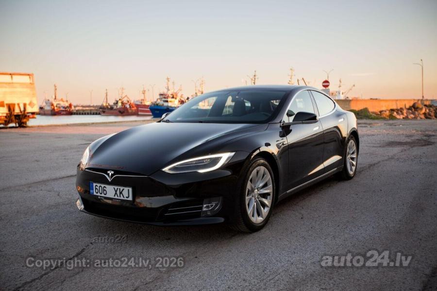 Melns Tesla Model S 2018 Tallina, ar dzinēja tilpumu 0.00 L un nobraukumu 215 tūkst. km par 21000 €, foto 1 vietnē AUTOMOTO.COM.LV