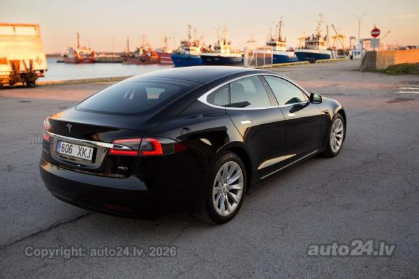 Black Tesla Model S 2018 in Tallinn, with an engine capacity of 0.00 L and mileage of 215 thousand km for 21000 €, photo 5 on AUTOMOTO.COM.LV