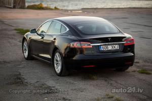 Melns Tesla Model S 2018 Tallina, ar dzinēja tilpumu 0.00 L un nobraukumu 215 tūkst. km par 21000 €, foto 8 vietnē AUTOMOTO.COM.LV