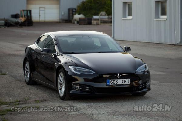 Black Tesla Model S 2018 in Tallinn, with an engine capacity of 0.00 L and mileage of 215 thousand km for 21000 €, photo 10 on AUTOMOTO.COM.LV