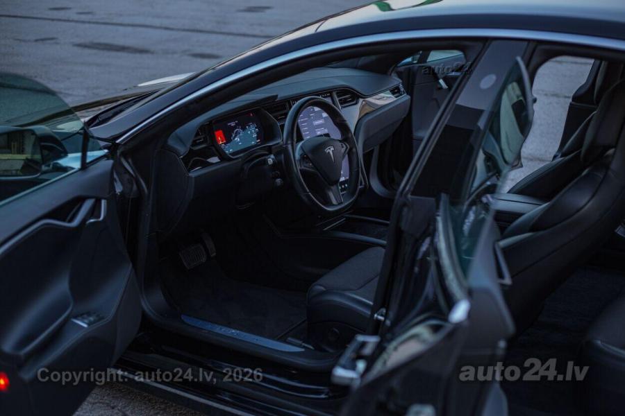 Melns Tesla Model S 2018 Tallina, ar dzinēja tilpumu 0.00 L un nobraukumu 215 tūkst. km par 21000 €, foto 12 vietnē AUTOMOTO.COM.LV