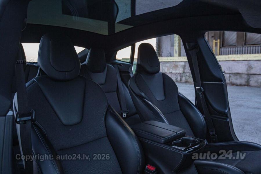 Melns Tesla Model S 2018 Tallina, ar dzinēja tilpumu 0.00 L un nobraukumu 215 tūkst. km par 21000 €, foto 15 vietnē AUTOMOTO.COM.LV
