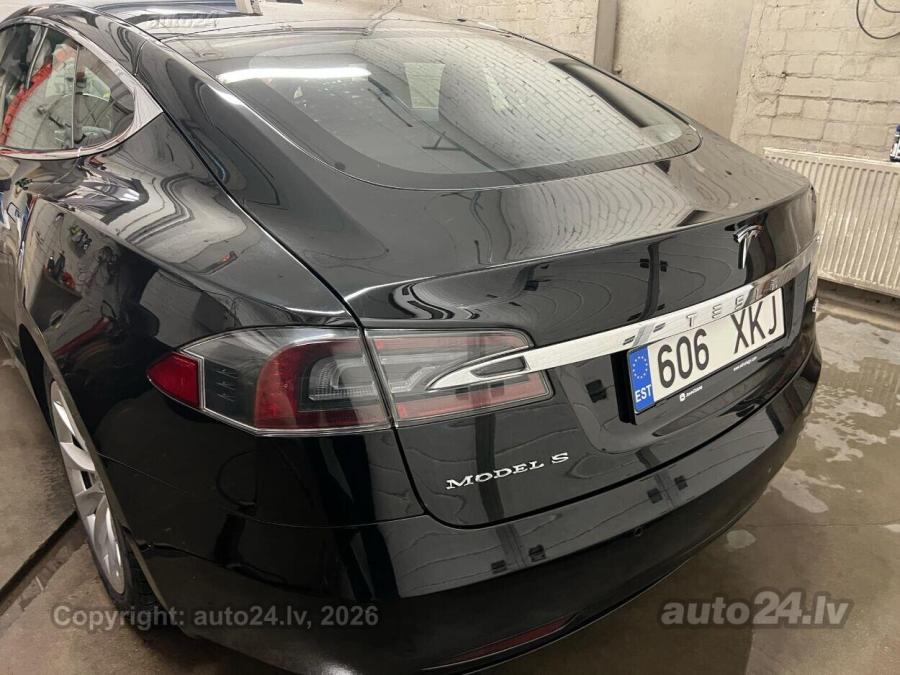 Melns Tesla Model S 2018 Tallina, ar dzinēja tilpumu 0.00 L un nobraukumu 215 tūkst. km par 21000 €, foto 21 vietnē AUTOMOTO.COM.LV