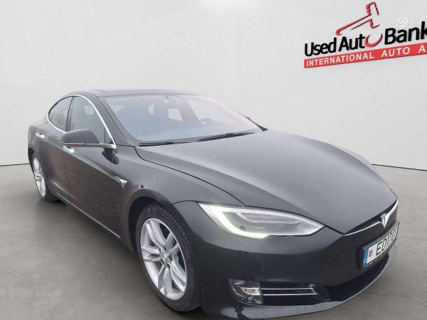 Melns Tesla Model S 2018 Viļņa, ar dzinēja tilpumu 0.00 L un nobraukumu 141 tūkst. km par 21768 €, foto 3 vietnē AUTOMOTO.COM.LV