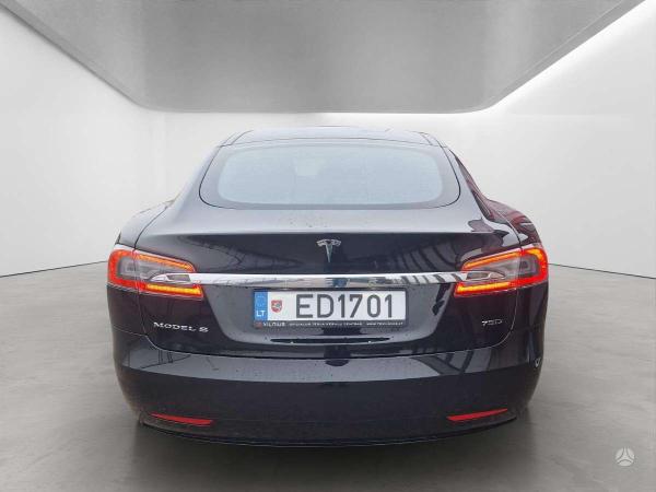 Melns Tesla Model S 2018 Viļņa, ar dzinēja tilpumu 0.00 L un nobraukumu 141 tūkst. km par 21768 €, foto 6 vietnē AUTOMOTO.COM.LV