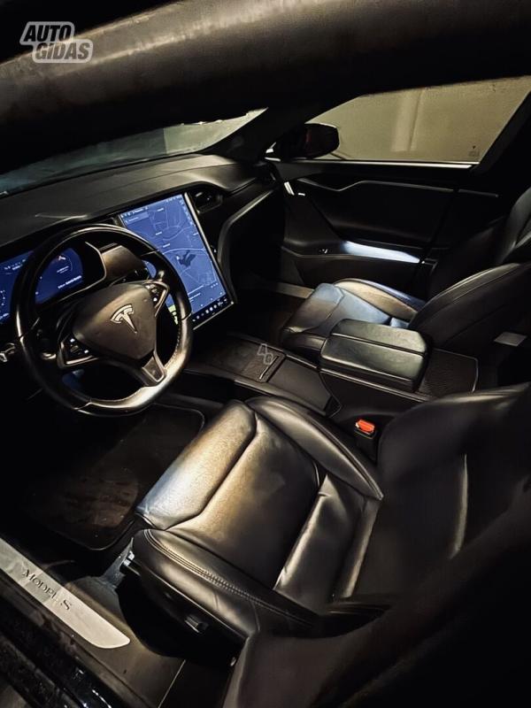 Melns Tesla Model S 2018 Panevēža, ar dzinēja tilpumu 0.00 L un nobraukumu 169 tūkst. km par 22500 €, foto 8 vietnē AUTOMOTO.COM.LV